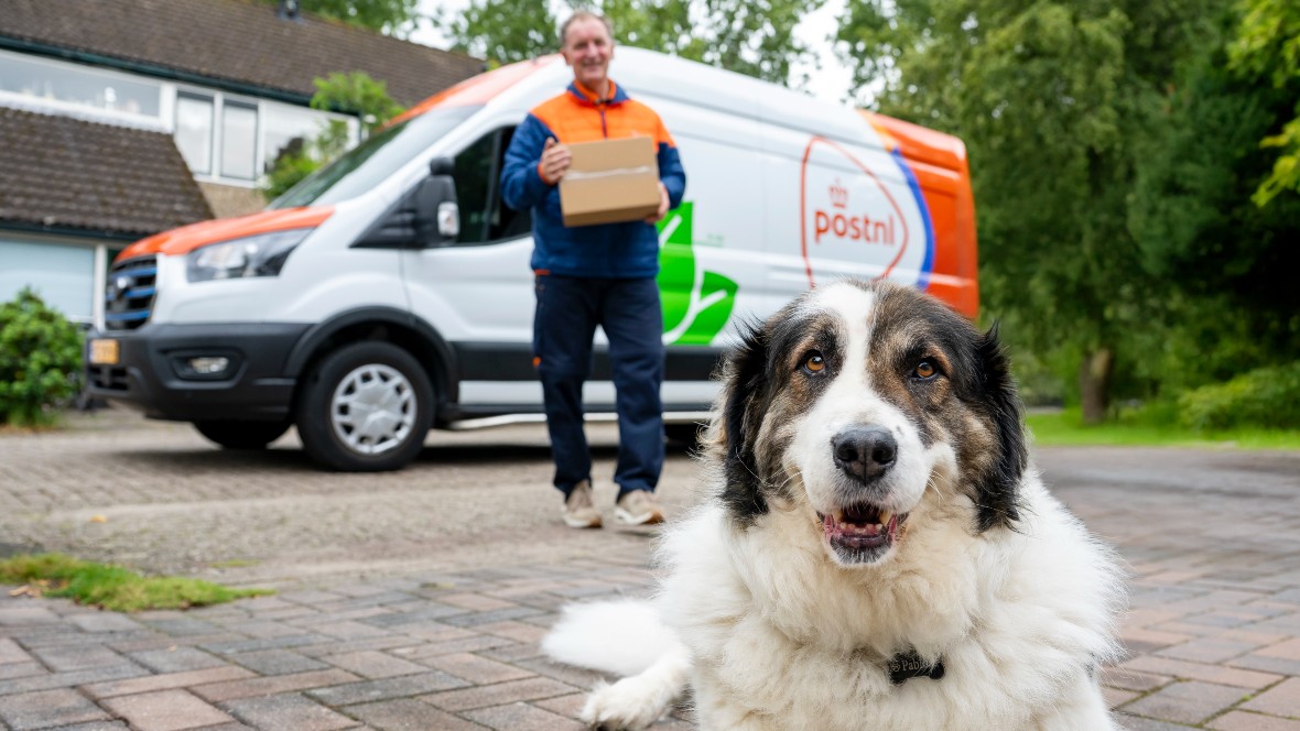 PostNL beloont honden met ‘Kwispel’-sticker | CustomerFirst